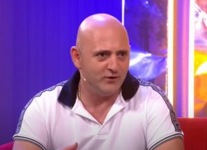 "Nuk ha bukë, vë tapa te veshët", Ledio Lako kërkon nuse - Labirinth